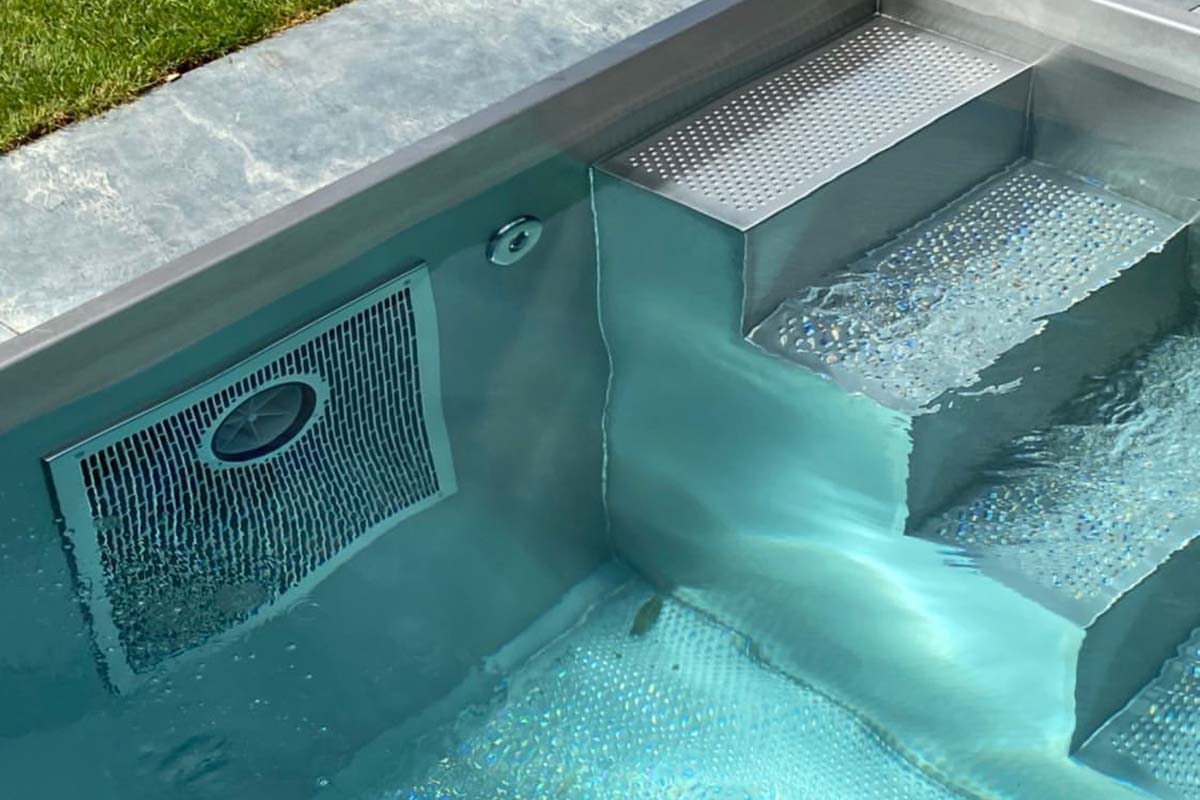 Concept Piscines Inox, piscines et spas en inox dans toute la France